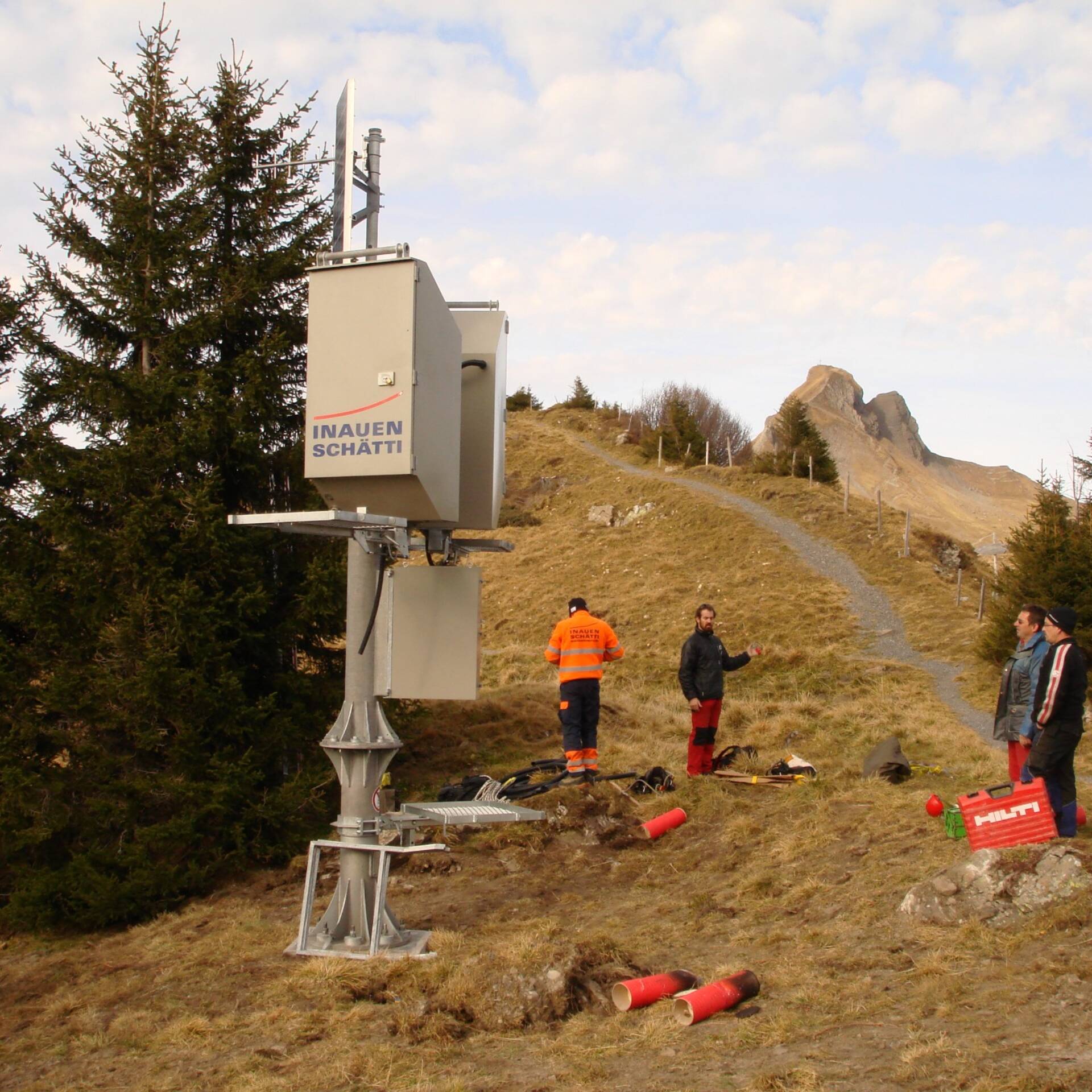 AVALANCHE GUARD LW 2700 / LW 5400 | Avalanche triggering systems ...